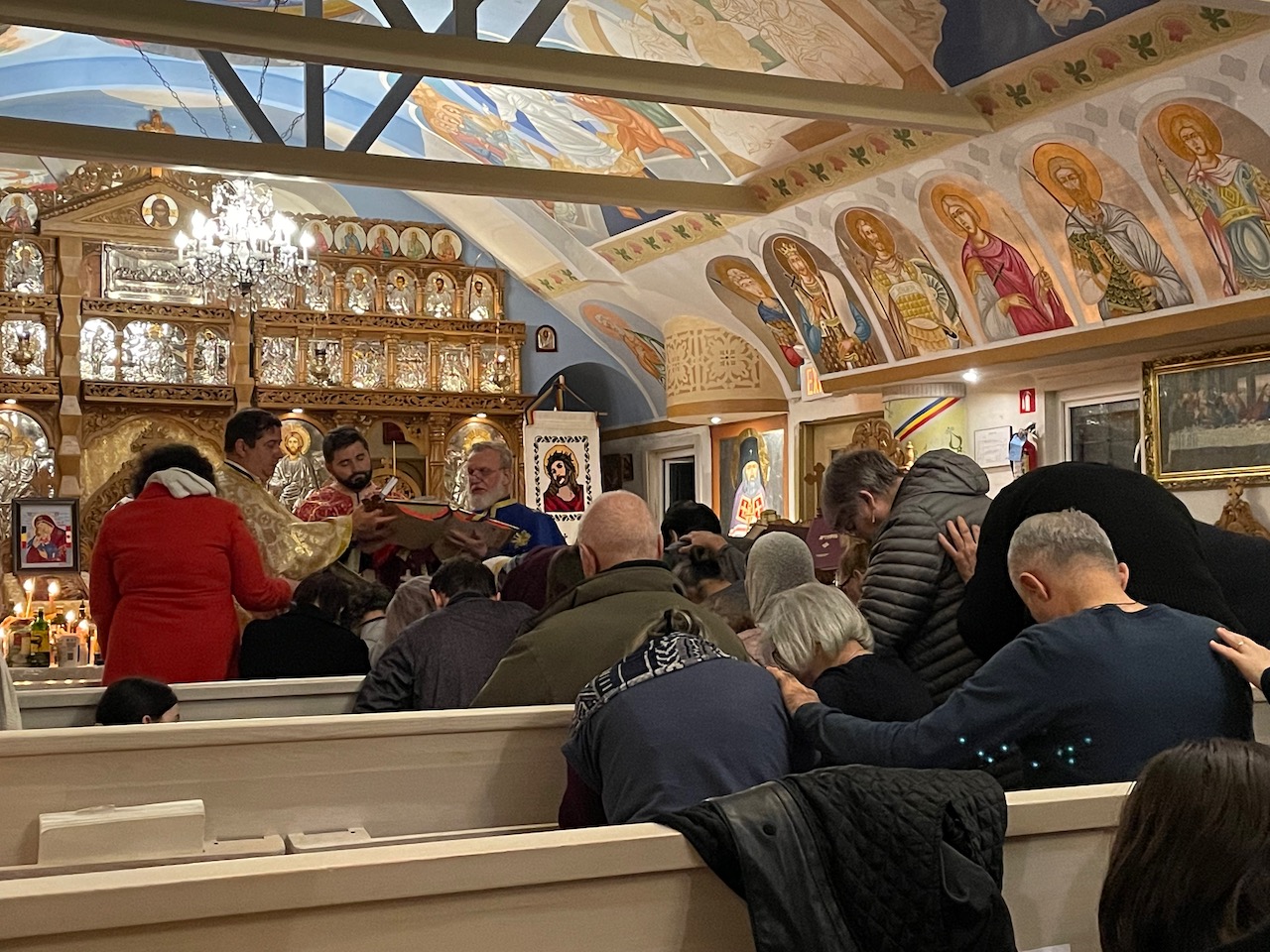 Taina Sfântului Maslu în luna noiembrie – Sf. Ier. Nicolae si Pro. Ilie